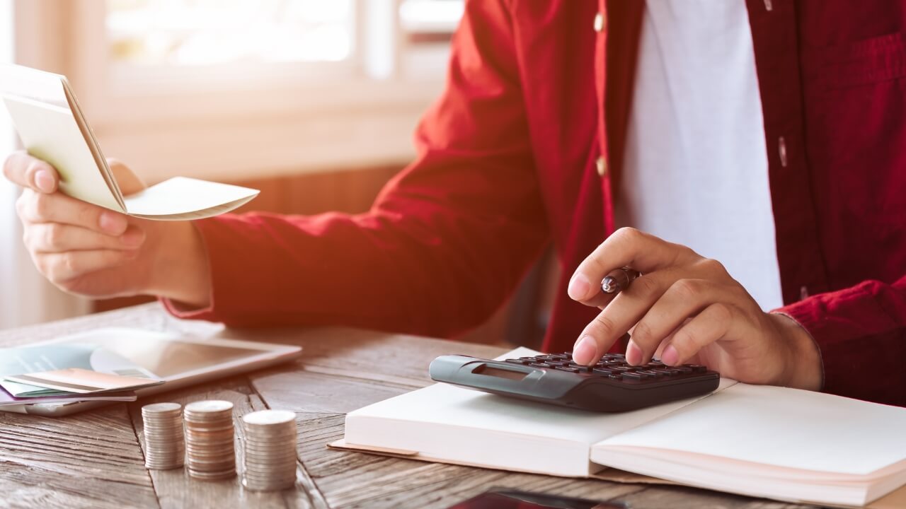 How to Make Your Money Go Further: Post-Divorce Budget Hacks - Divorce Club